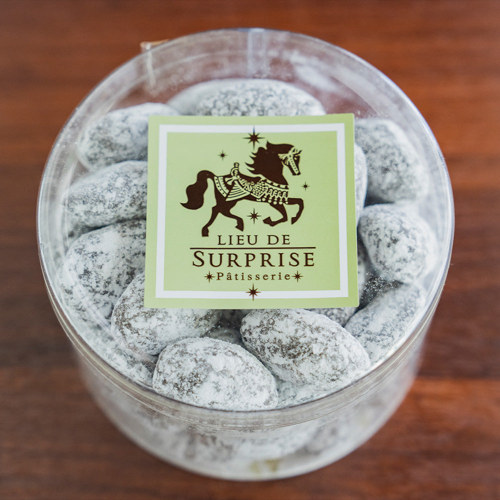 アマンド・ショコラ – Pâtisserie LIEU DE SURPRISE